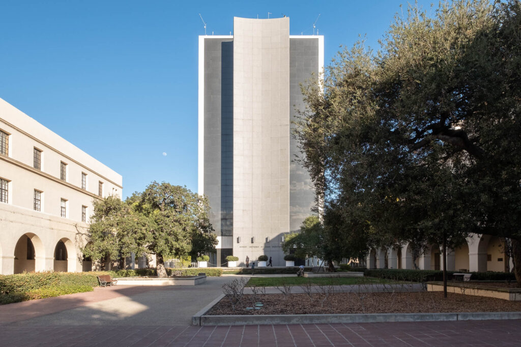 Caltech Hall (Millikan Library) – Thomas Guignard photography